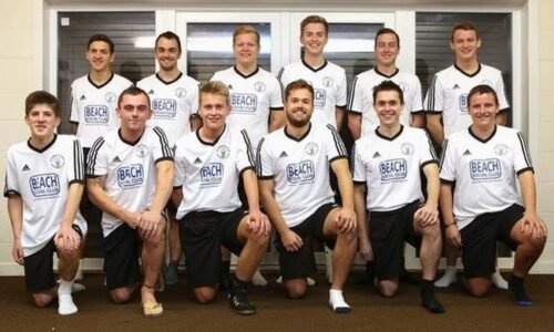 Time da 21ª divisão inglesa tem 6 duplas de irmãos